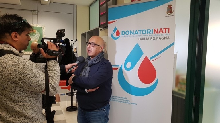 Prima donazione all'Avis per il Questore di Modena - AVIS Provinciale ...