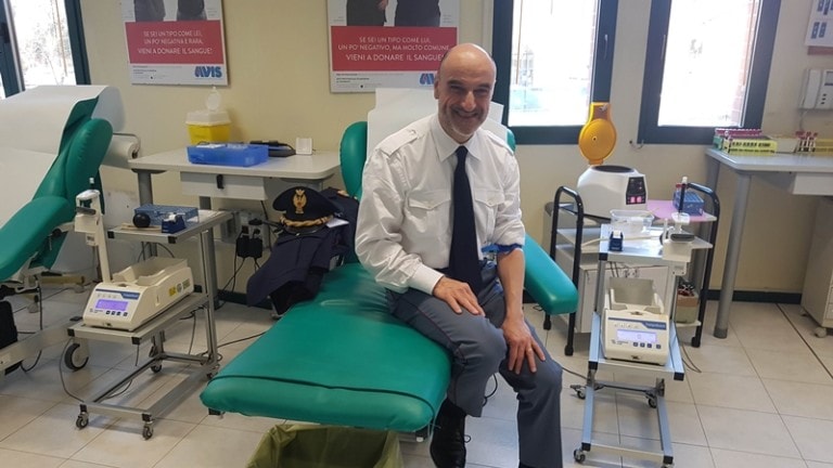 Prima donazione all'Avis per il Questore di Modena - AVIS Provinciale ...
