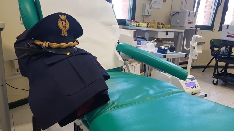 Prima donazione all'Avis per il Questore di Modena - AVIS Provinciale ...