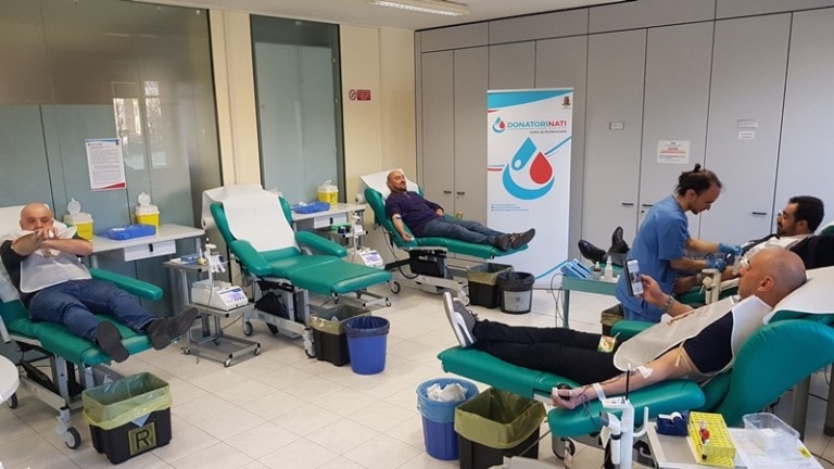 Prima donazione all'Avis per il Questore di Modena - AVIS Provinciale ...